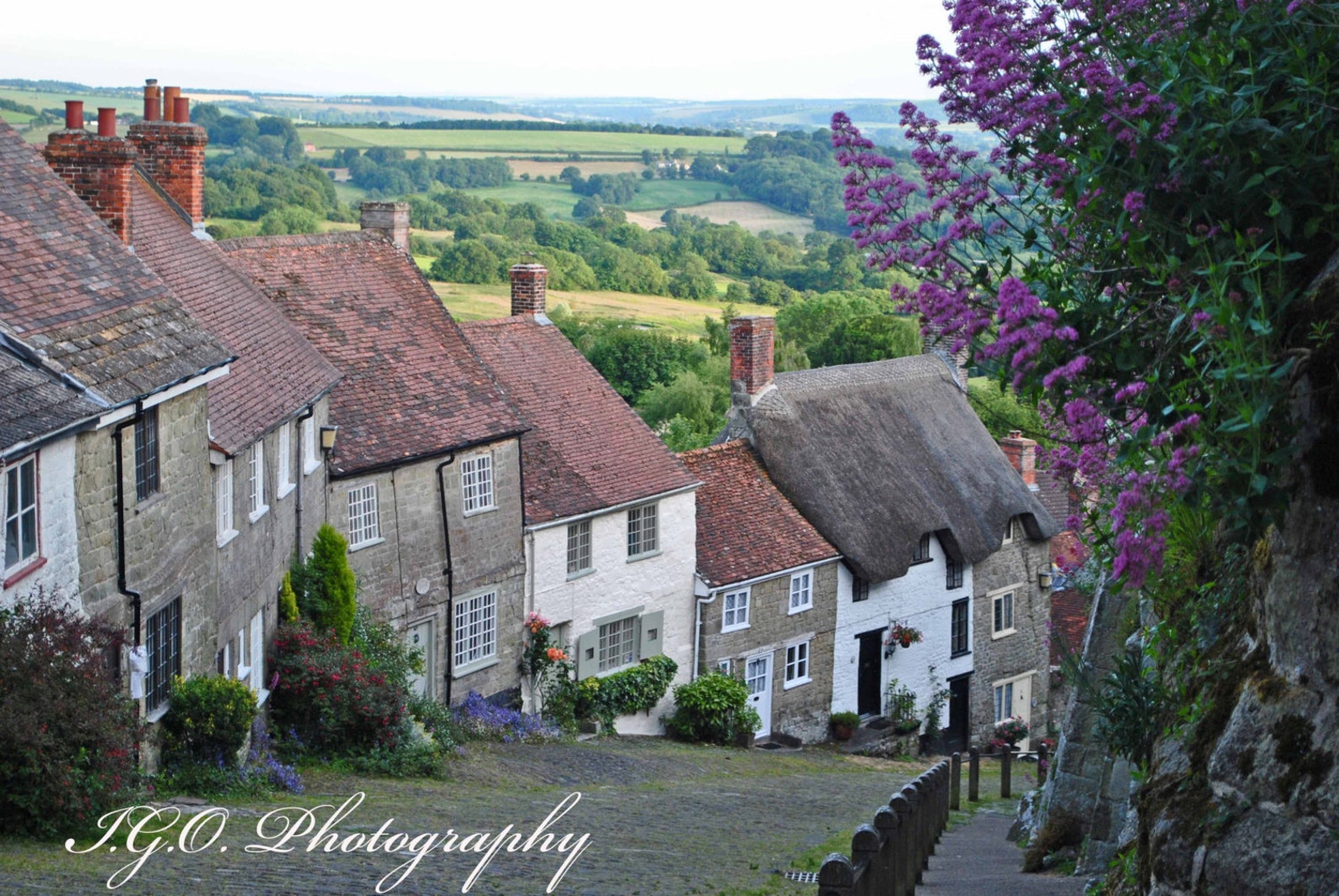 Gold Hill -shaftesbury -england -landscape -cobblestone Street -english ...