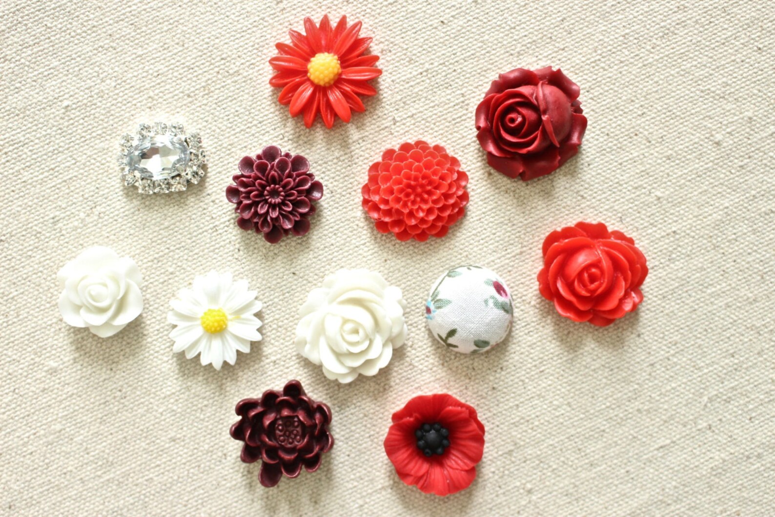SALE Mixed Red / White 12 Fridge Magnets 12 Piece Magnets - Etsy