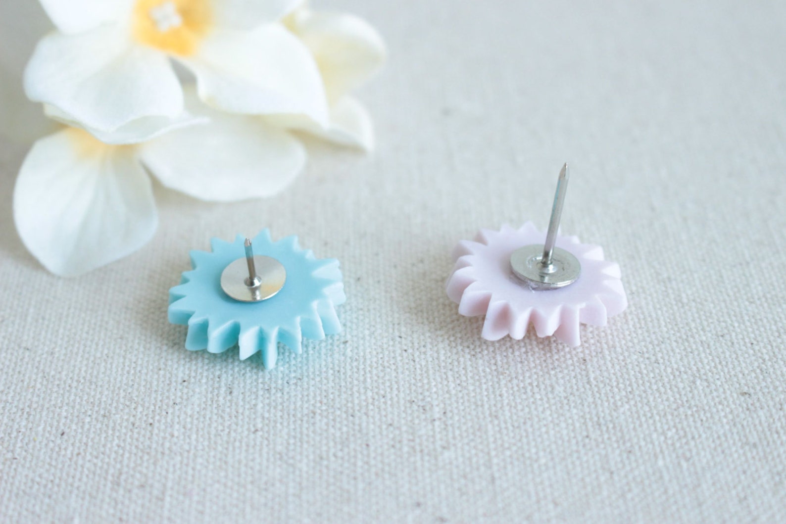 Large Daisy Push Pin Set Large Decorative Thumb Tacks Mixed - Etsy