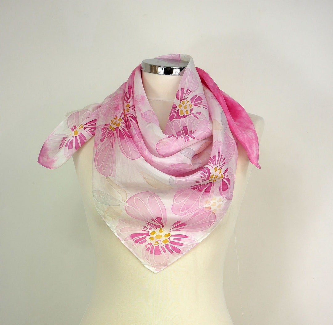 Foulard en soie rose carré Fleurs roses Foulard en soie peint à la main ...