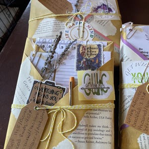 Blind Date With a Book-nonfiction Book Lovers Edition With Bookmark and ...