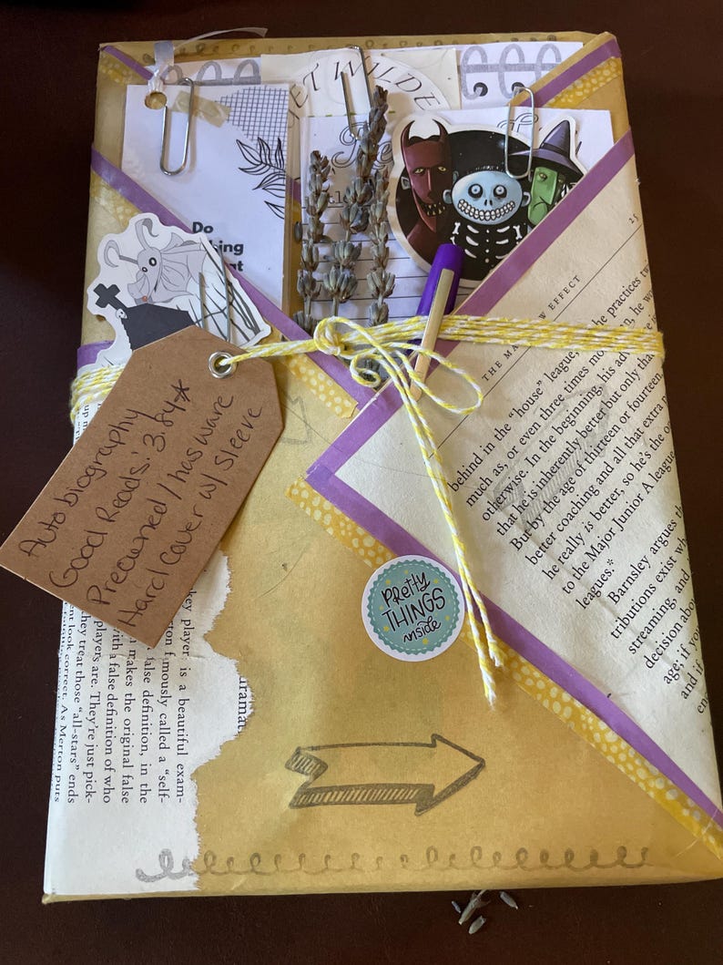 Blind Date With a Book-nonfiction Book Lovers Edition With Bookmark and ...