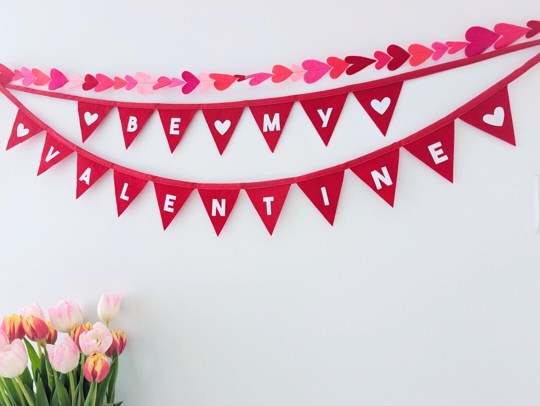 Felt Valentine's Day Bunting: Be My Valentine Banner in Red - Etsy