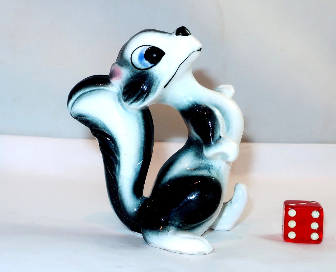 ANTHROPOMORPHIC SKUNK FIGURINE Vintage Glazed Ceramic Figurine - Etsy
