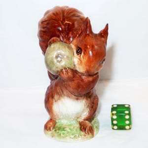 BEATRIX POTTER'S Squirrel Nutkin Vintage Porcelain Storybook Figurine ...