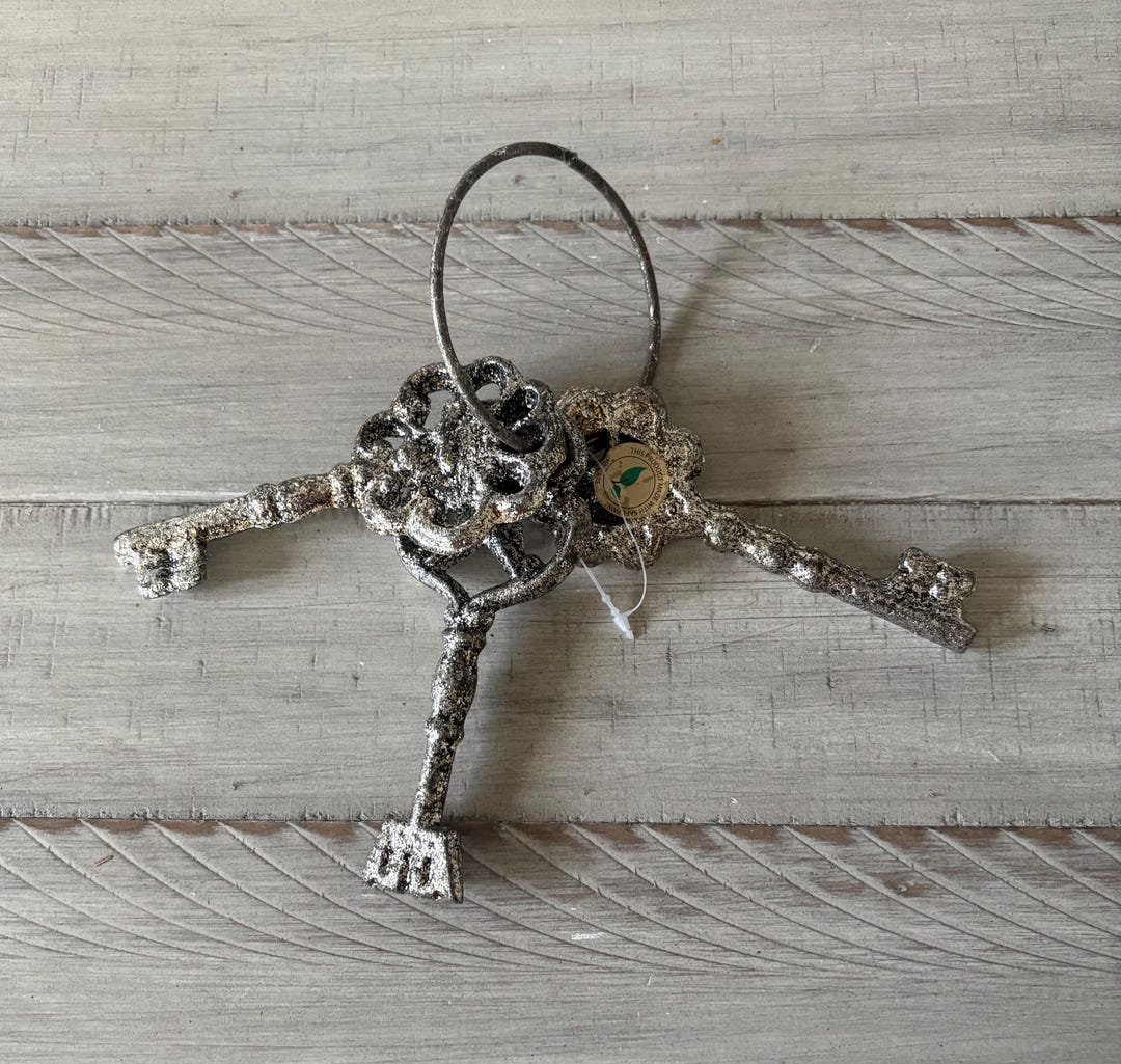 Vintage Metal Keys Set of 3 Metal Skeleton Keys Decor - Etsy