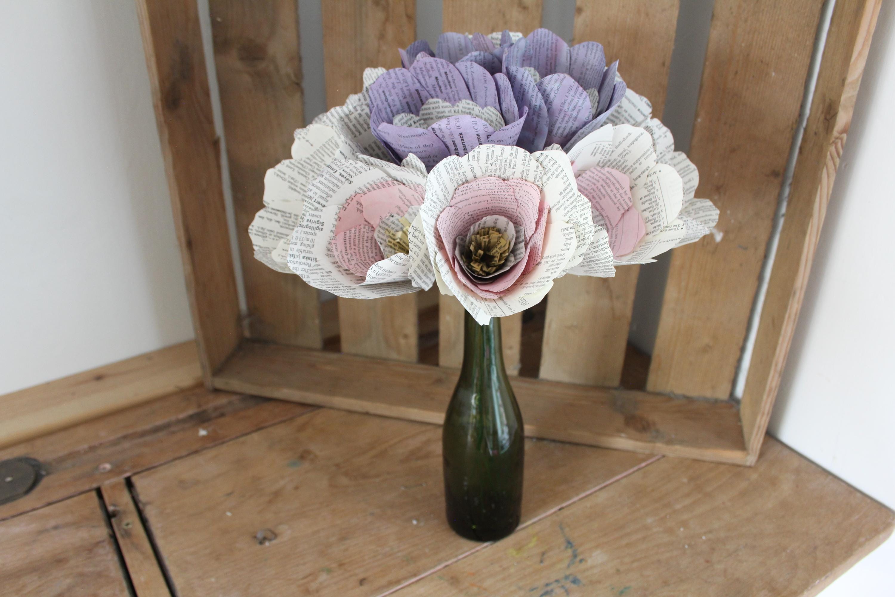 Alternative Bouquet // Book Print Flowers // 1st Anniversary Gift ...