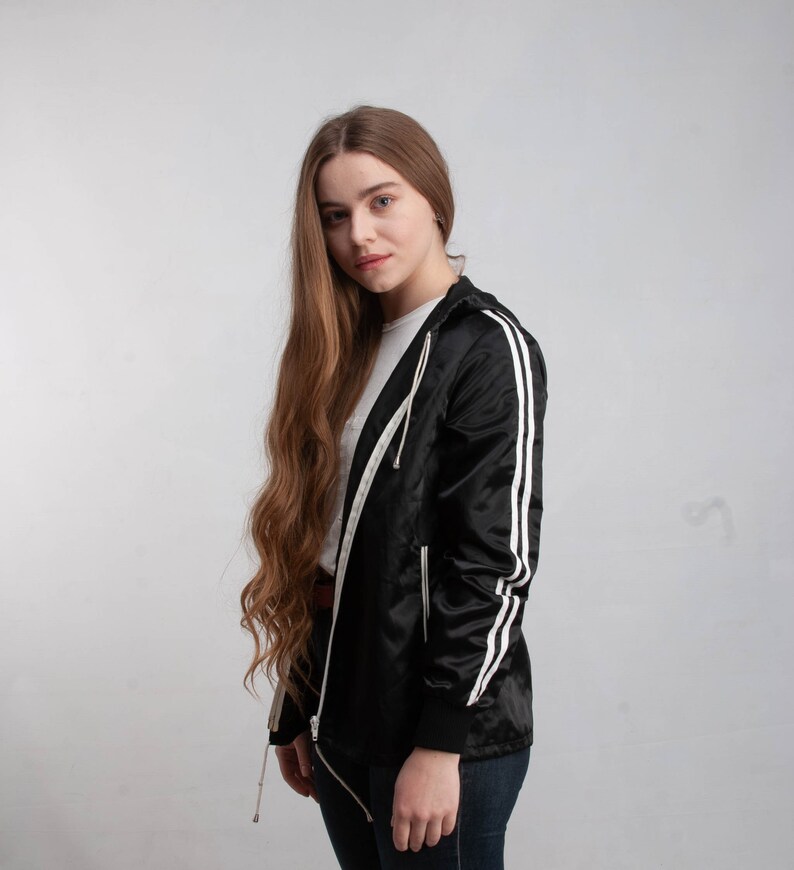 Classy Lightweight Sports Windbreaker Shiny Athletic Jacket Urban ...