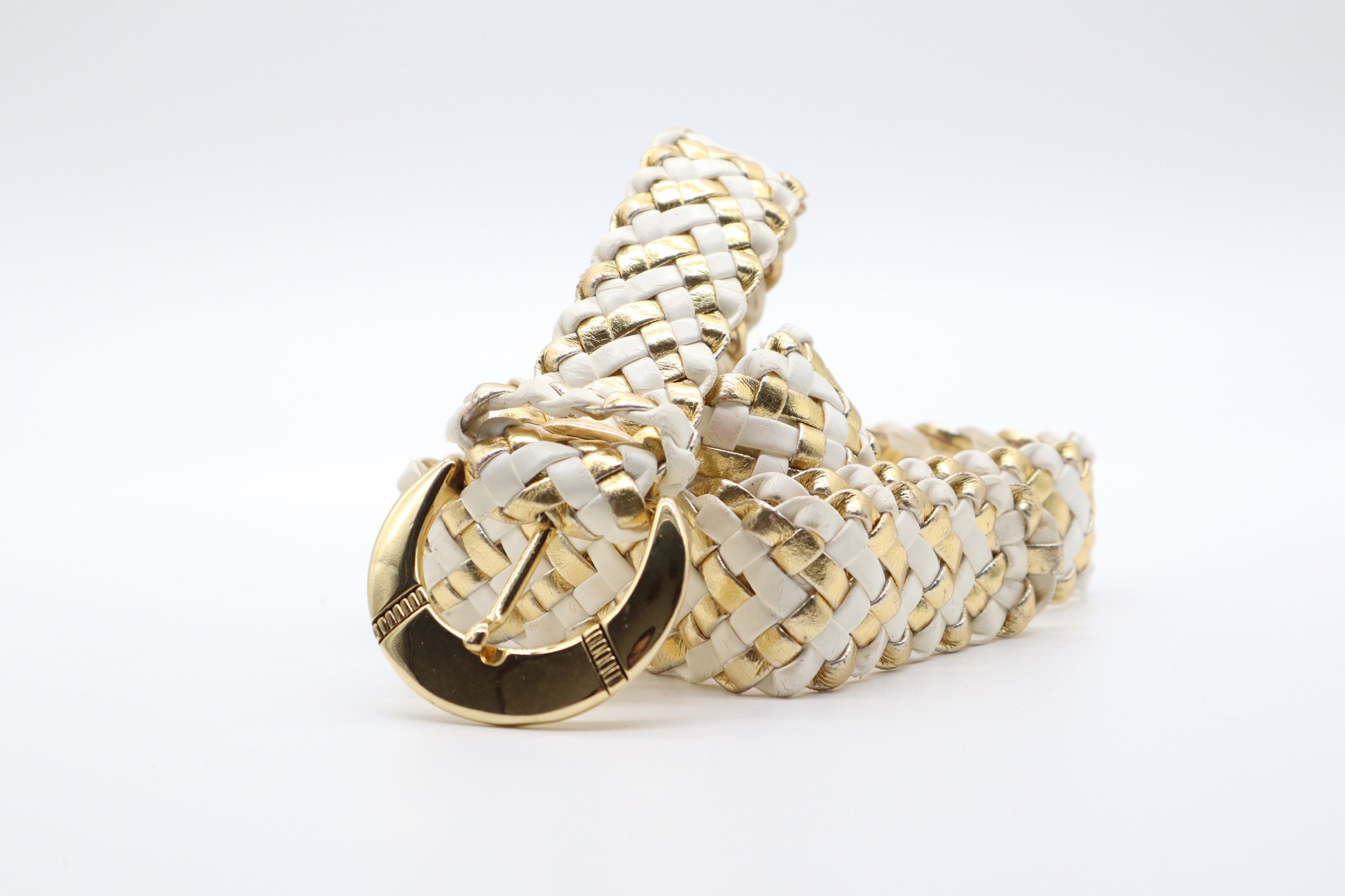 Cinturón brillante de oro de los años 90 Vintage 1990s / Metal Grommets ...