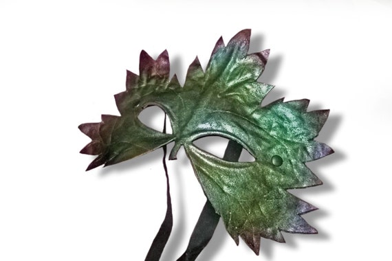 Leaf Mask in Leather Spring Green Flora Shimmering Masquerade | Etsy