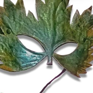 Leaf Mask in Leather Spring Green Flora Shimmering Masquerade Carnival ...