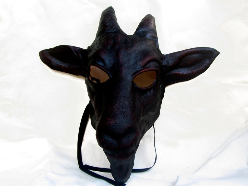 Maschera da capra realizzata a mano in pelle colore nero - Etsy Italia