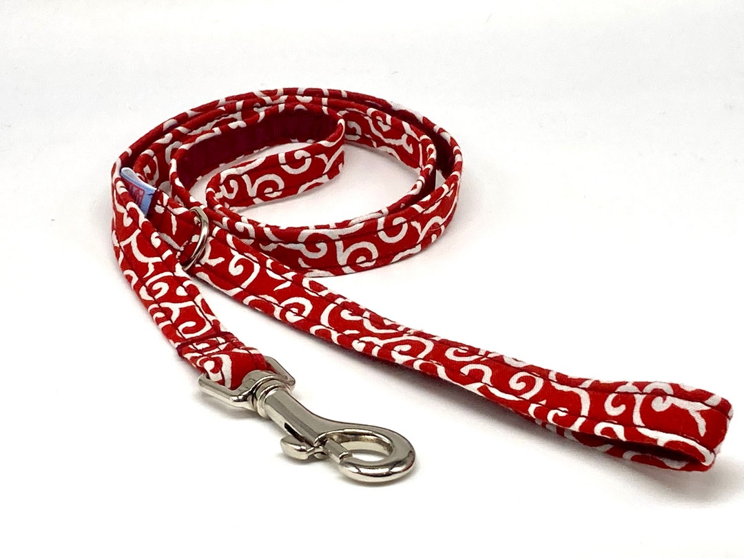 Red Japanese Dog Lead, Handmade With Karakusa Pattern Fabric Handsfree ...