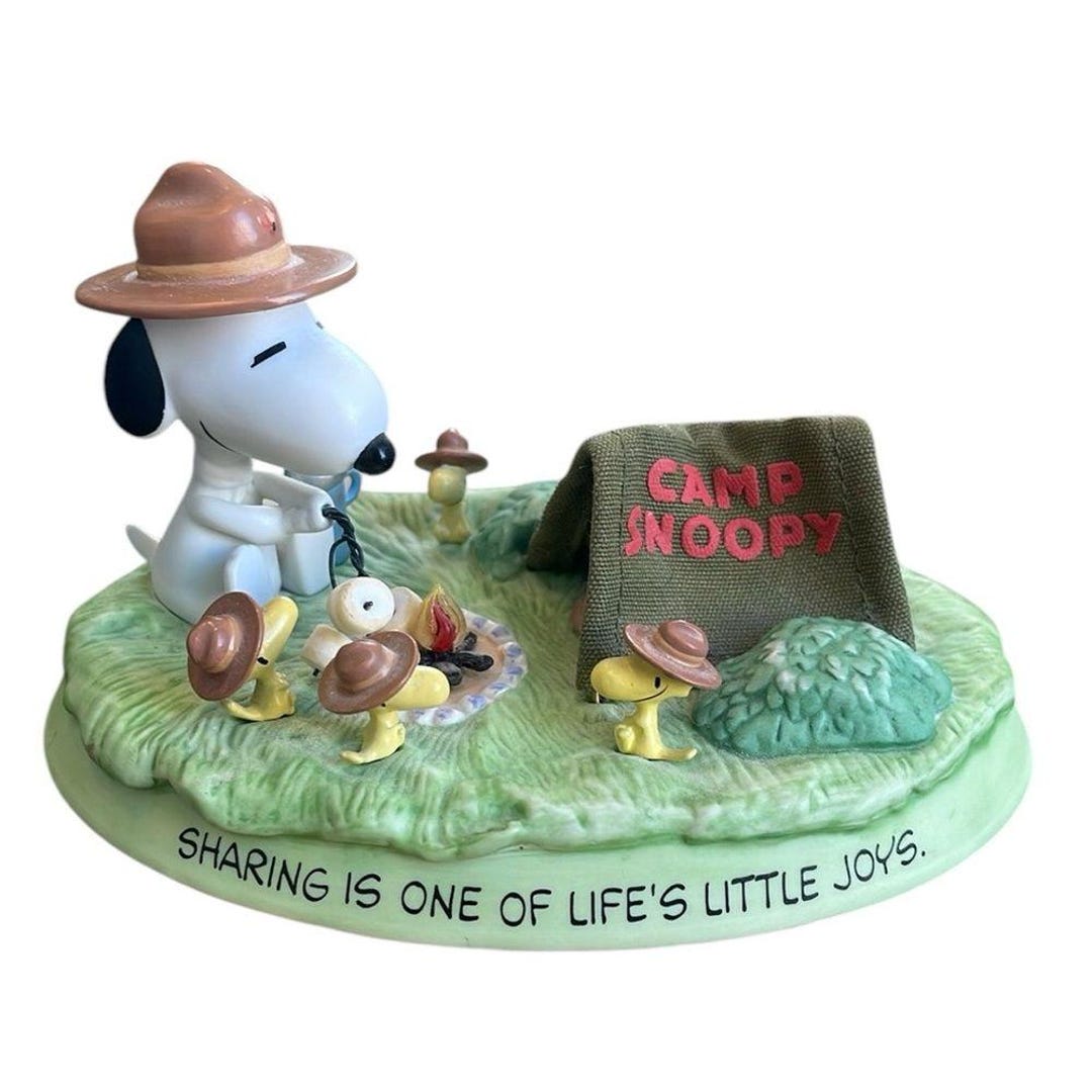 Peanuts Snoopy Campfire Friends Figurine Camping Smores Woodstock ...