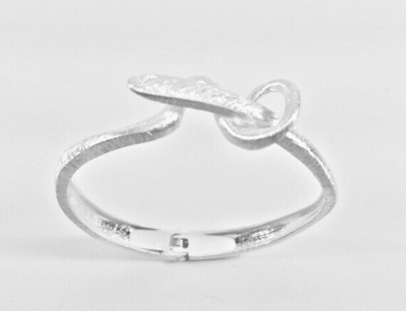 Silver Belt Cuff // Loop Cuff // Small Silver Bracelet // - Etsy