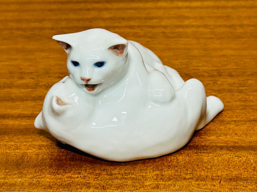 Vintage Royal Copenhagen Playing Kittens Denmark Cats Figurine ...