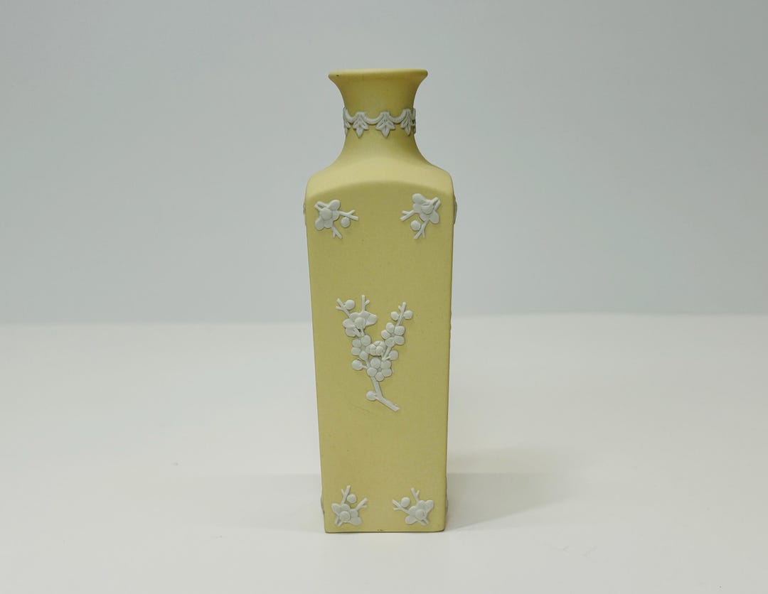 Wedgwood Primrose Yellow Jasperware Bud Vase Prunus Blossoms Square ...