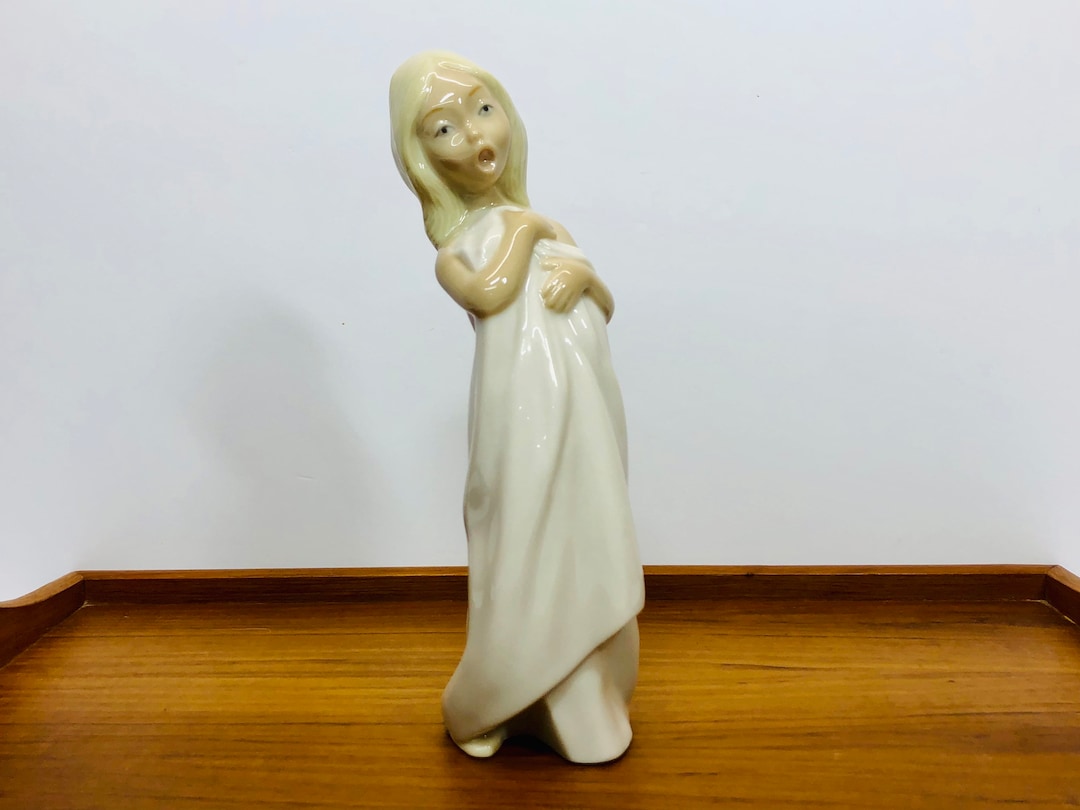 Vintage Zaphir Porcelain Figurine: Surprised Girl in Towel, Made in ...
