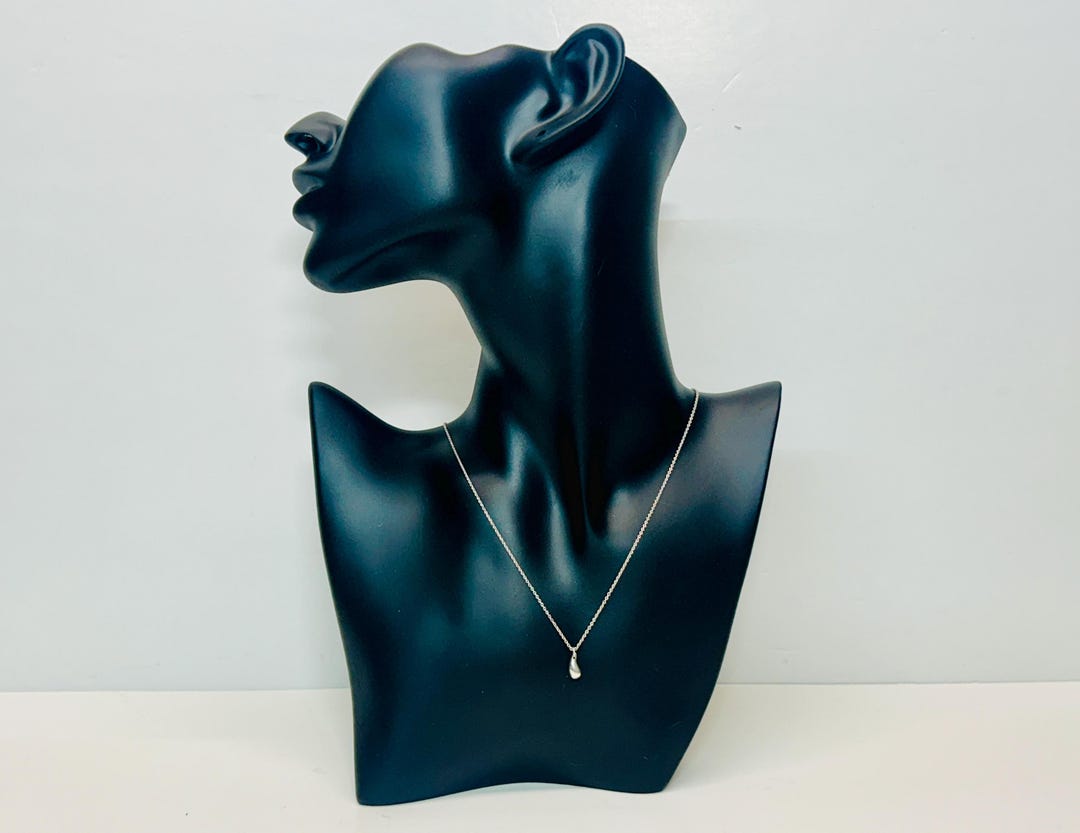 Vintage Tiffany & Co Elsa Peretti Dainty Teardrop Pendant Necklace ...