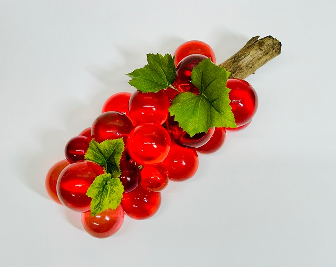 Vintage Lucite Grapes Shades of Red Mid Century Grape Cluster Retro MCM ...