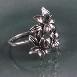 Sterling Silver Flower Ring, Flower Lovers Ring, Nature Jewelry, Garden ...