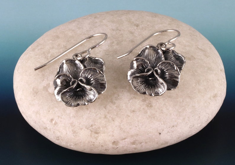 Sterling Silver Pansy Earrings, Sculptural Floral Jewelry - Etsy