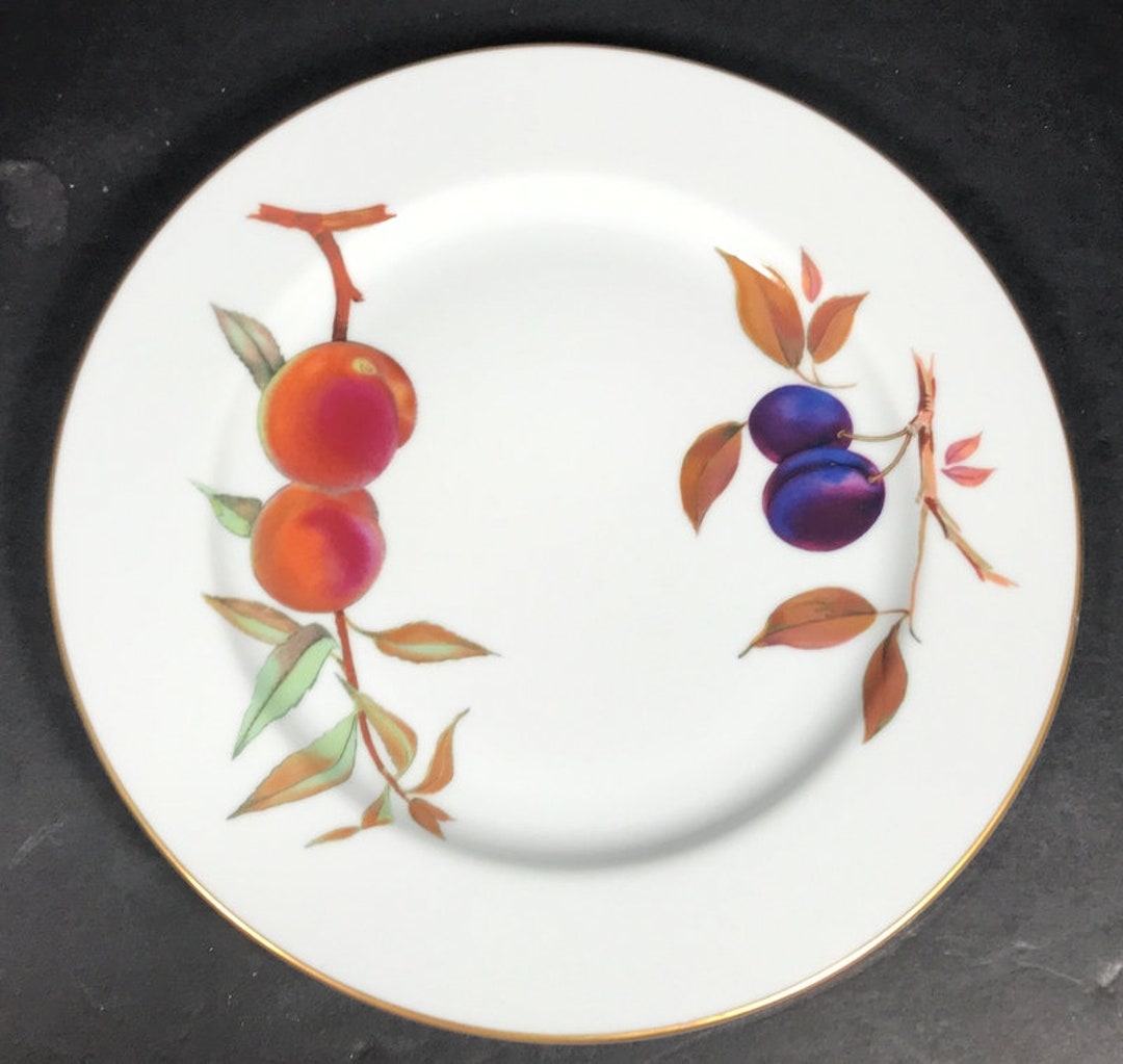 1 Royal Worcester Evesham Dinner Plates Fruit Dinnerware, Gold Rim Bone ...