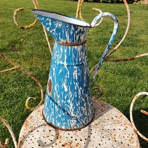 Chic & Shabby Large Antique French Blue and White Marbled Enamel Water ...