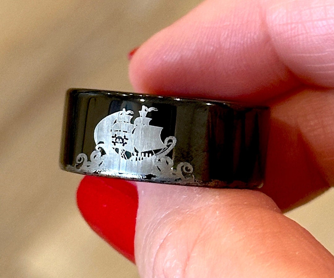 Mens Tungsten Ring, Pirate Ship Pattern Engraved Black Tungsten Carbide ...