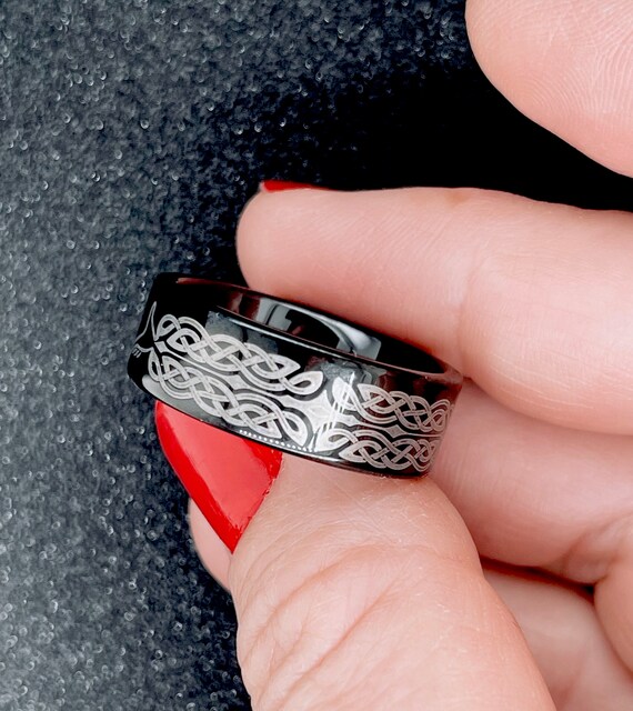 Hands holding heart ring store