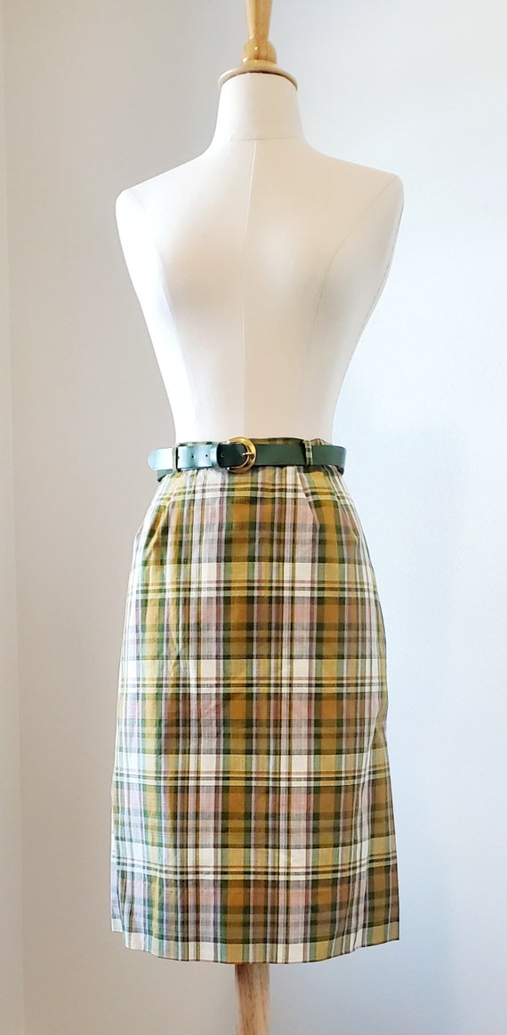 1960s Tan and Green Plaid Straight Cotton and Linen S… - Gem