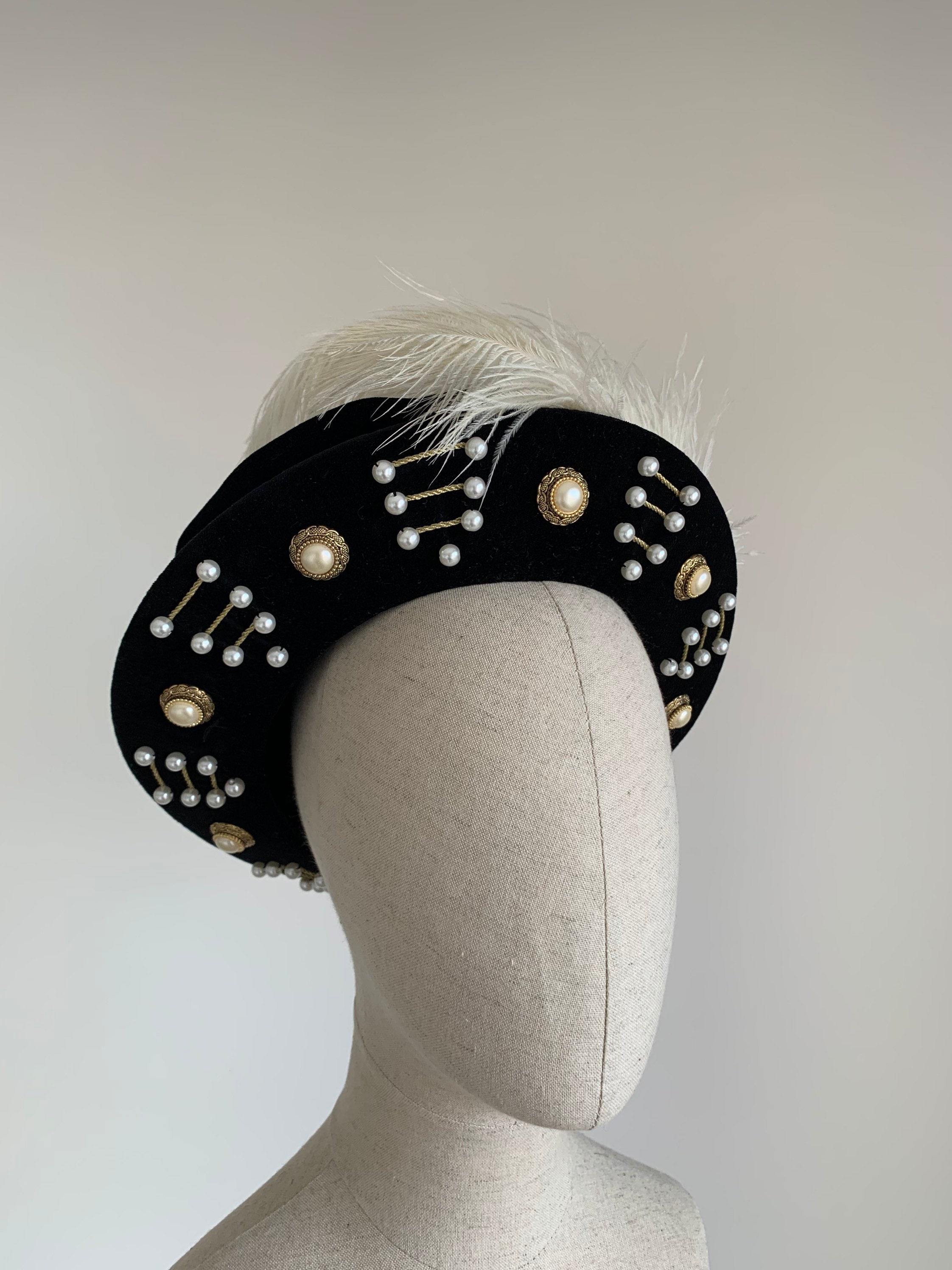 Henry VIII Henrician Bonnet Tudor Hat Cap Velvet Feathers - Etsy