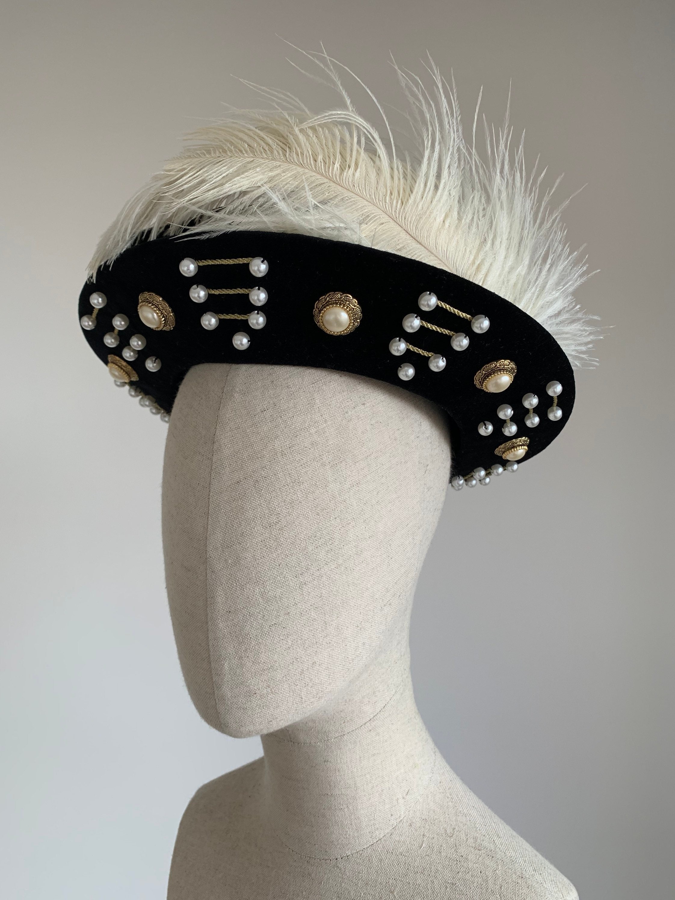 Henry VIII Henrician Bonnet Tudor Hat Cap Velvet Feathers - Etsy