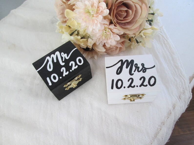 Mr and Mrs Wooden Ring Box Set Enagagement Wedding Ring - Etsy