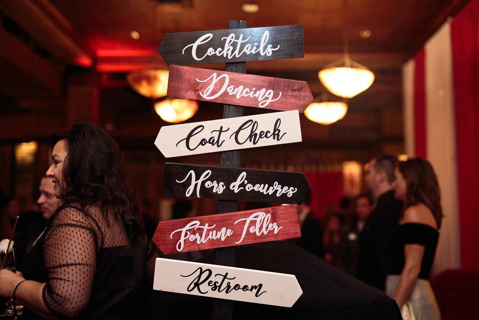 Wedding Direction Sign Wood Arrow Sign Reception Decor - Etsy