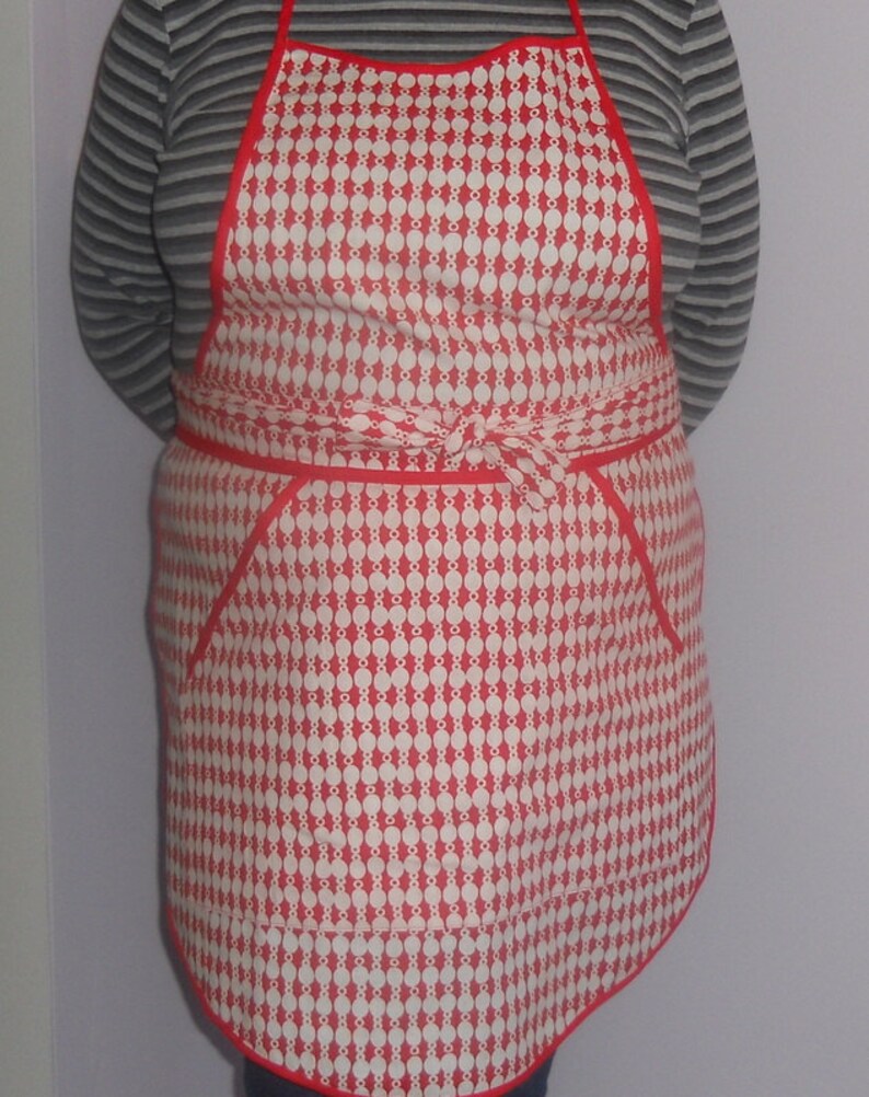 Red Cotton Apron, Red With White Chain Print Apron, Ready to Ship - Etsy