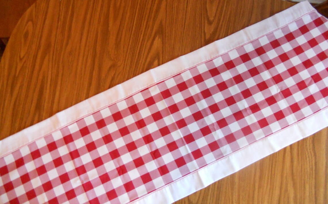White and Red Checkered Table Runner, 15,5" X 54" Table Runner, Ready ...