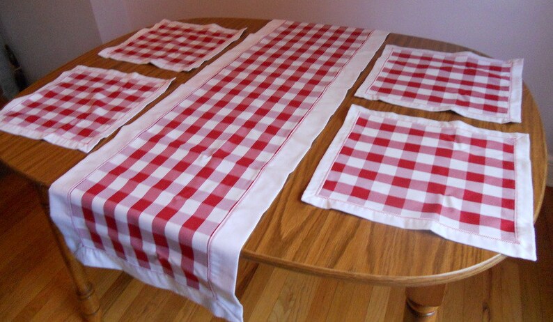 White and Red Checkered Table Runner, 15,5" X 54" Table Runner, Ready ...