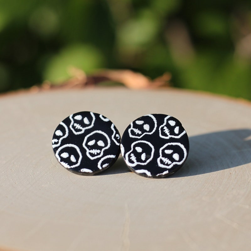 Clay Skull - Etsy