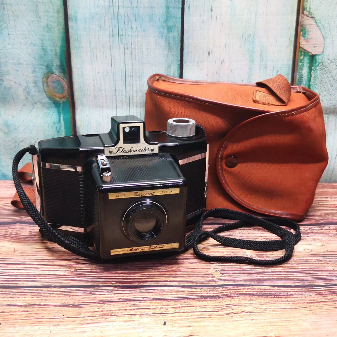 Serviced Art Deco 1950s Coronet Flashmaster 6x6 120 Roll Film Camera ...