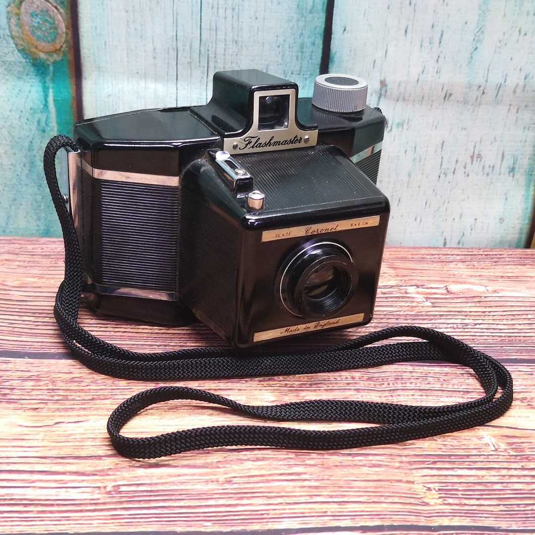 Serviced Art Deco 1950s Coronet Flashmaster 6x6 120 Roll Film Camera ...