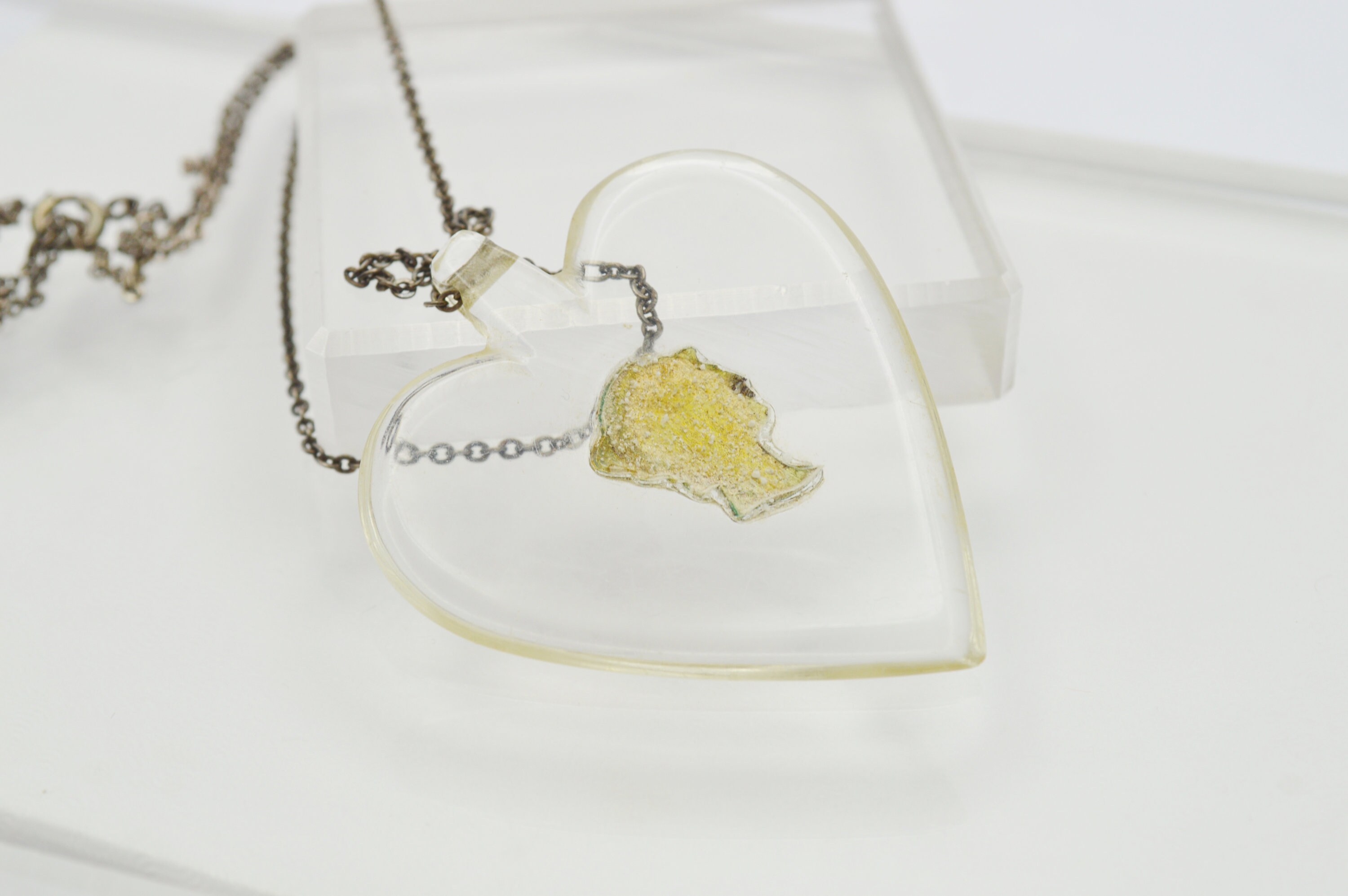 Vintage Lucite Heart With Inset Cut Mercury Dime Pendant Necklace - Etsy