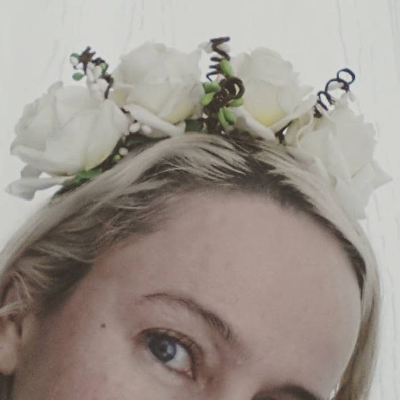 Asymmetrical Hair Flower Crown White Green Twisted Vine Berry Rose ...