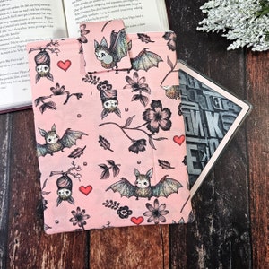 Bats All Year Long Book Sleeve Book Lover Gift E-reader Cover Kindle ...
