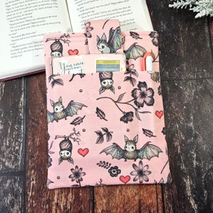Bats All Year Long Book Sleeve Book Lover Gift E-reader Cover Kindle ...