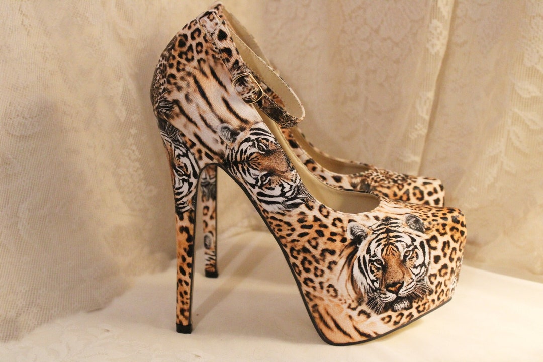 Vintage TIGER PLATFORM HEELS Size 8 1/2 Medium 6 1/2-inch Heels 2-inch ...