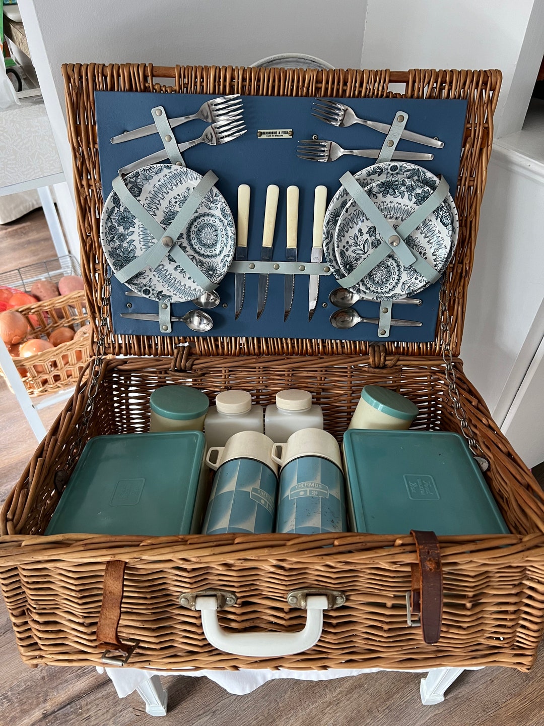 Vintage Picnic Hamper From England. - Etsy