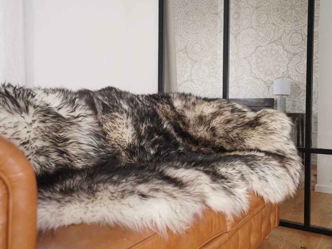 GIANT SHEEPSKIN Triple X Mouflon White Black Throw Genuine Leather ...