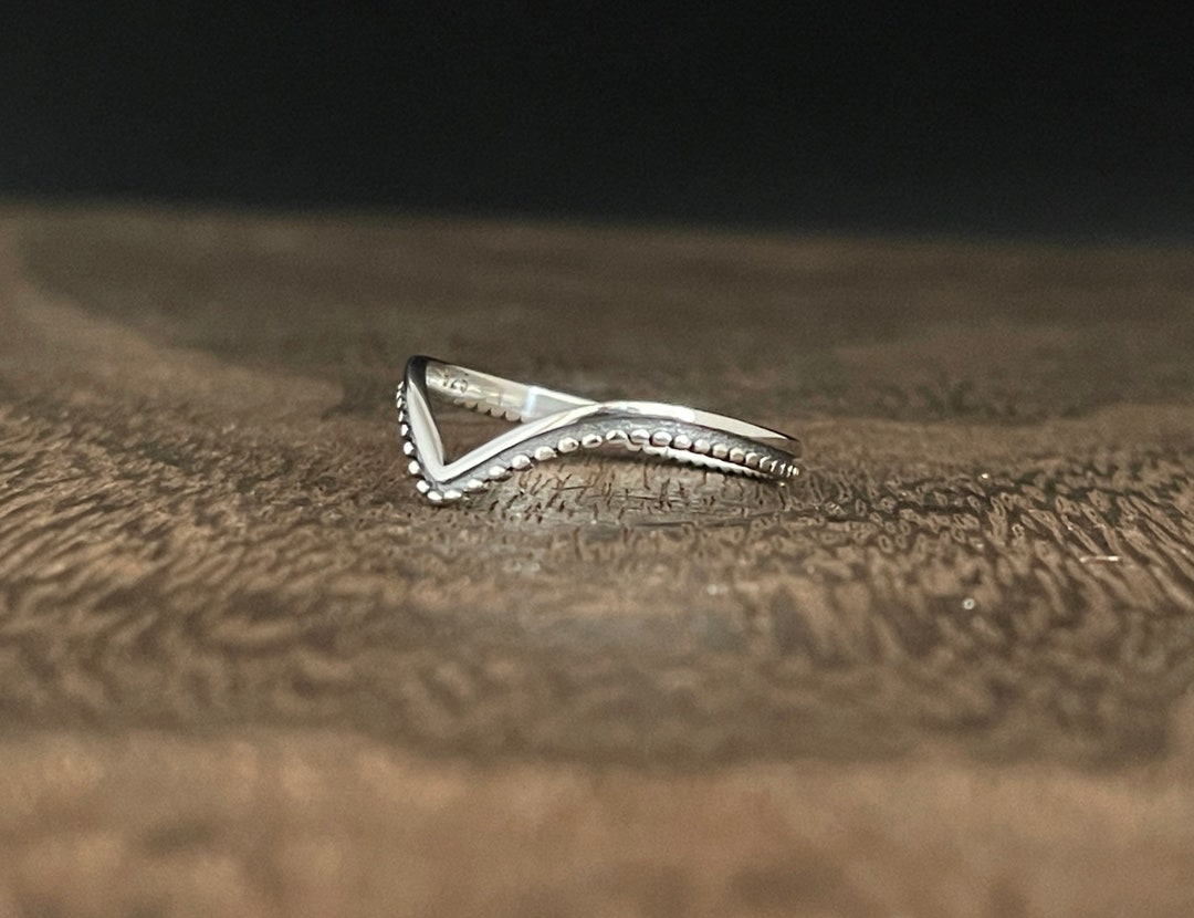 Etched V Shape Bali Ring // 925 Sterling Silver // Bali V Shape Ring - Etsy