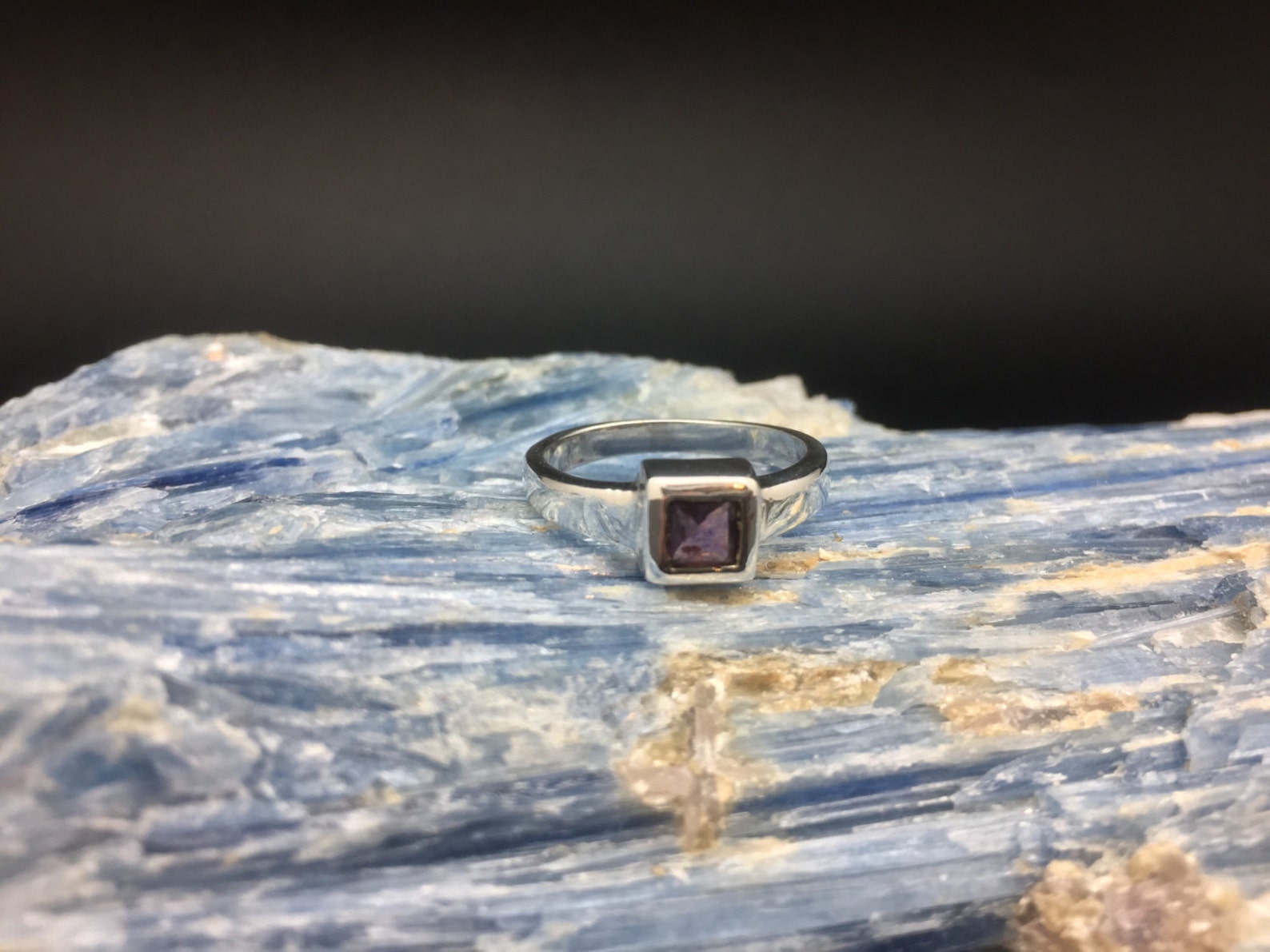 Amethyst Ring // 925 Sterling Silver // Simple Square Setting | Etsy